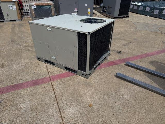 2 Ton Single-Stage Horizontal Natural Gas/Electric Packaged Unit, 13.4 ...