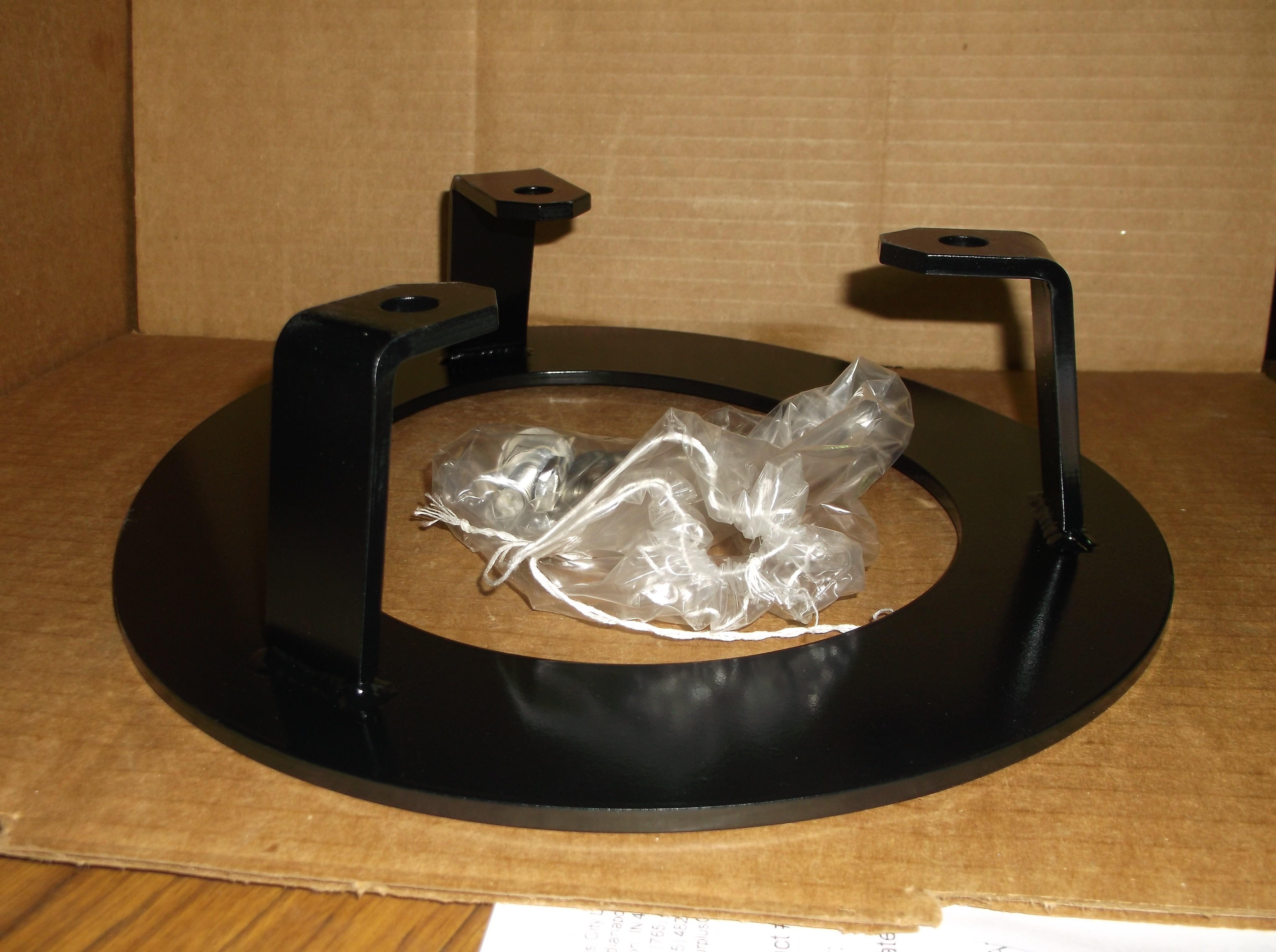 Floor Supporting 3-Feet Steel Base Stand – Surplus City