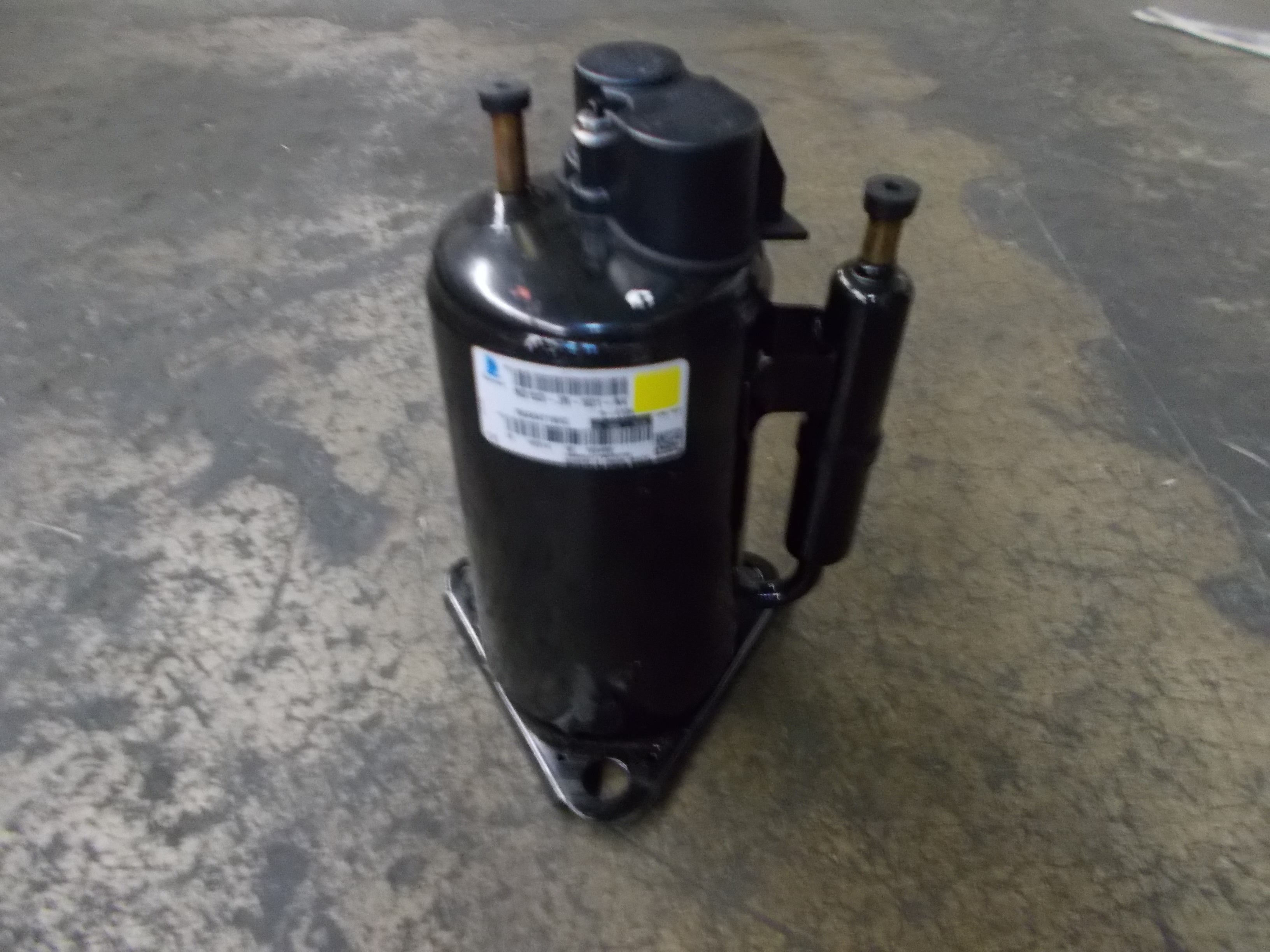 5750 BTU HBP/AC ROTARY COMPRESSOR 220-240/50/1 R-410A – Surplus City ...