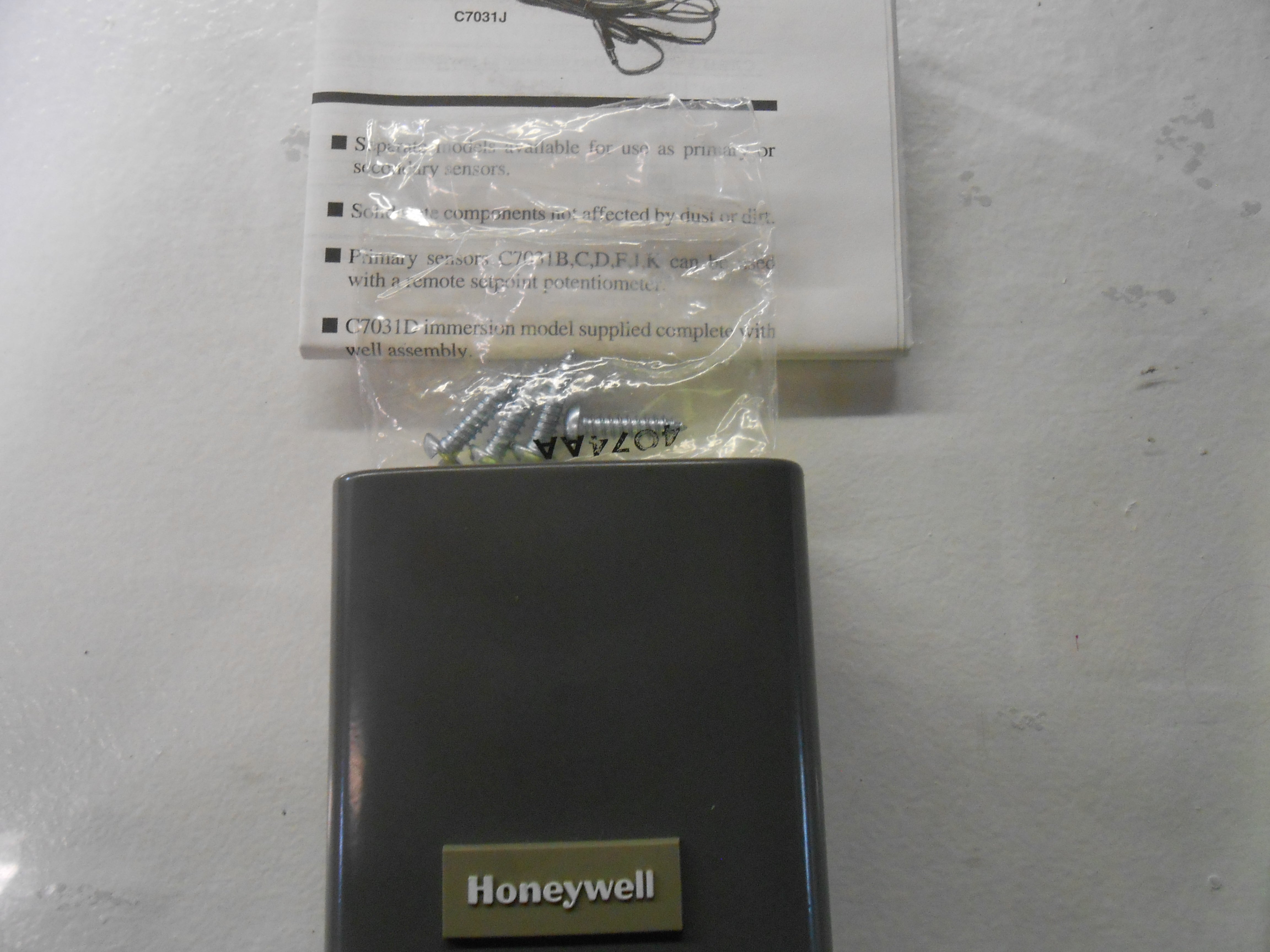 Outdoor Thermostat with Thermistor – Surplus City