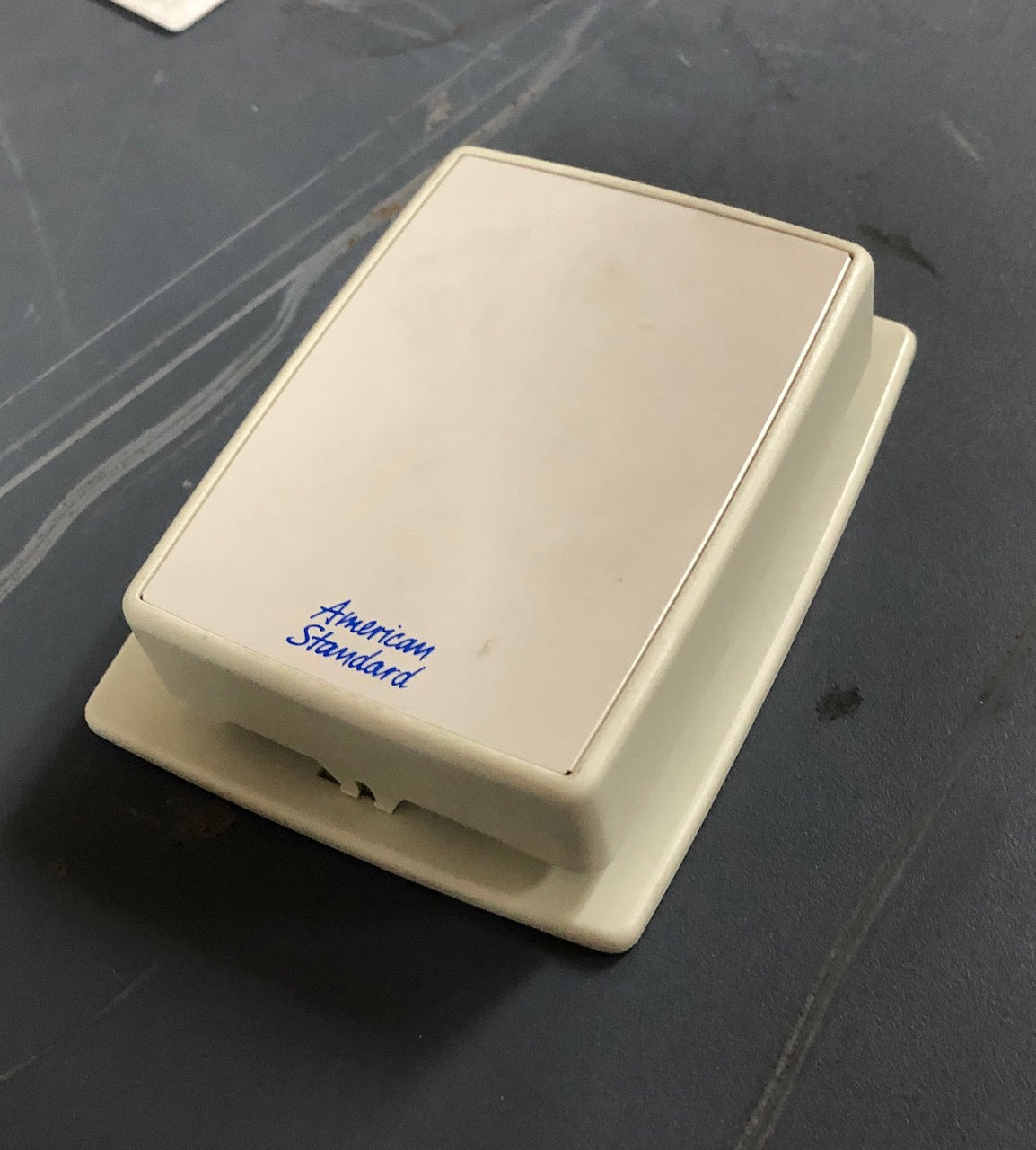 ELECTRONIC REMOTE SENSOR THERMOSTAT, – Surplus City Liquidators