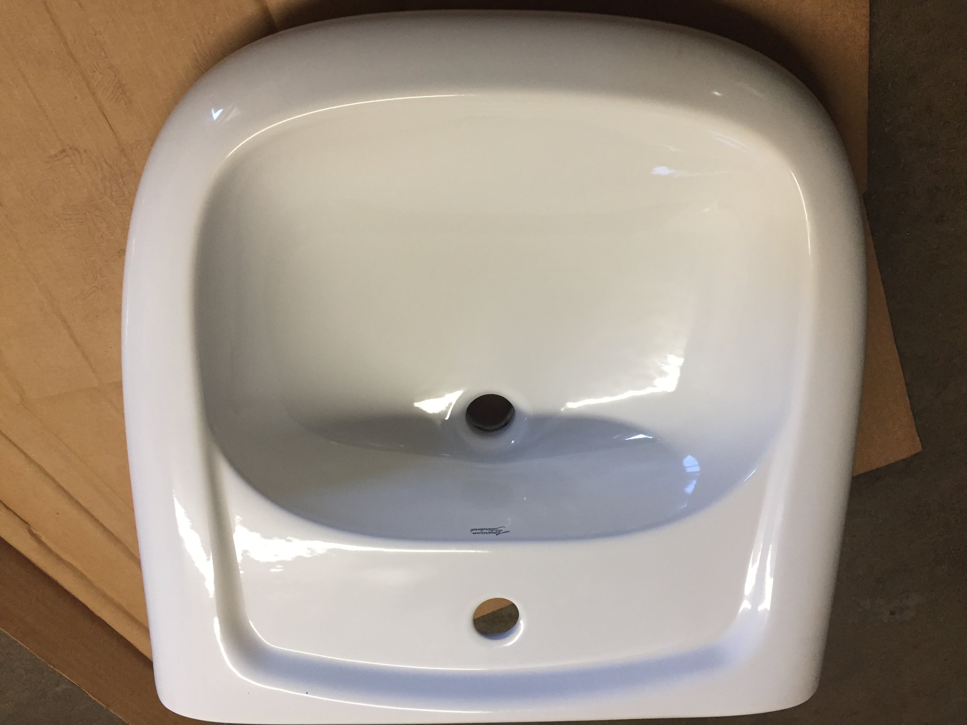 MURRO WALL-HUNG BATHROOM SINK/LESS SHROUD – Surplus City Liquidators