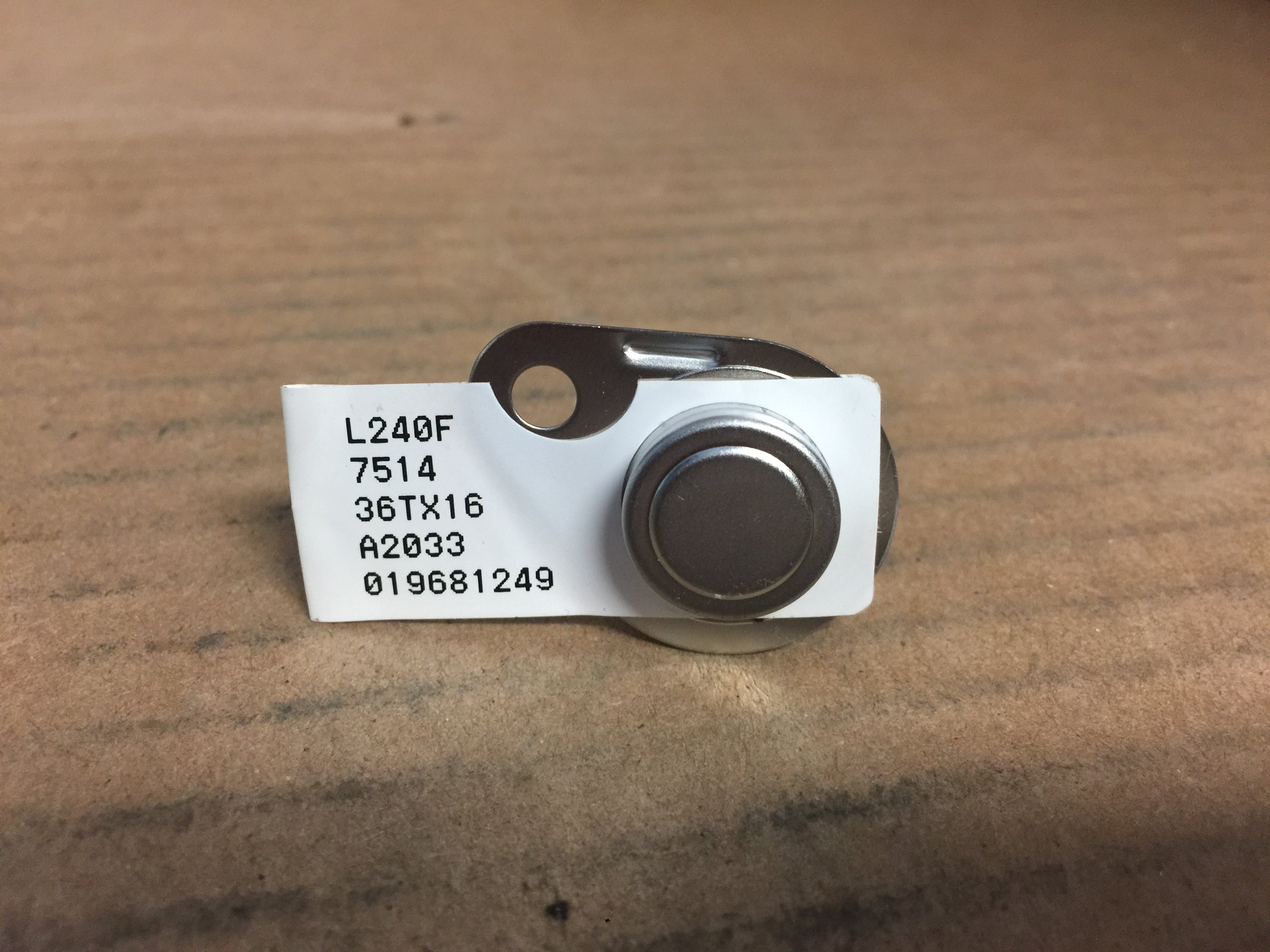 SWITCH; FLAME ROLLOUT; 36TX16, 7514, A2033 – Surplus City Liquidators