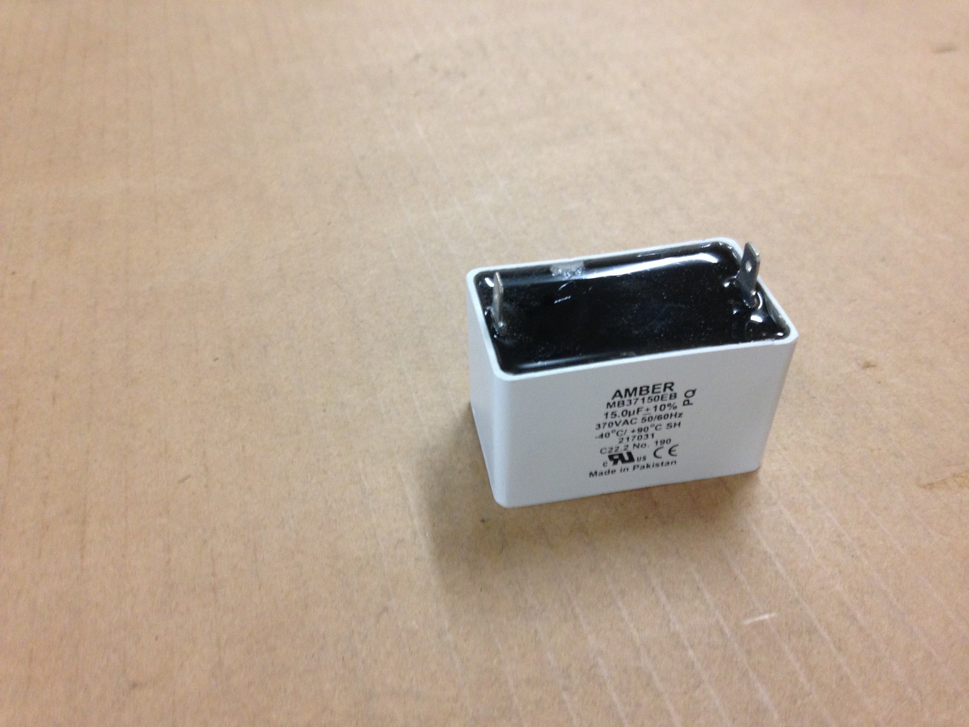 15UF x 370VAC Rectangle Run Capacitor, 50-60Hz – Surplus City