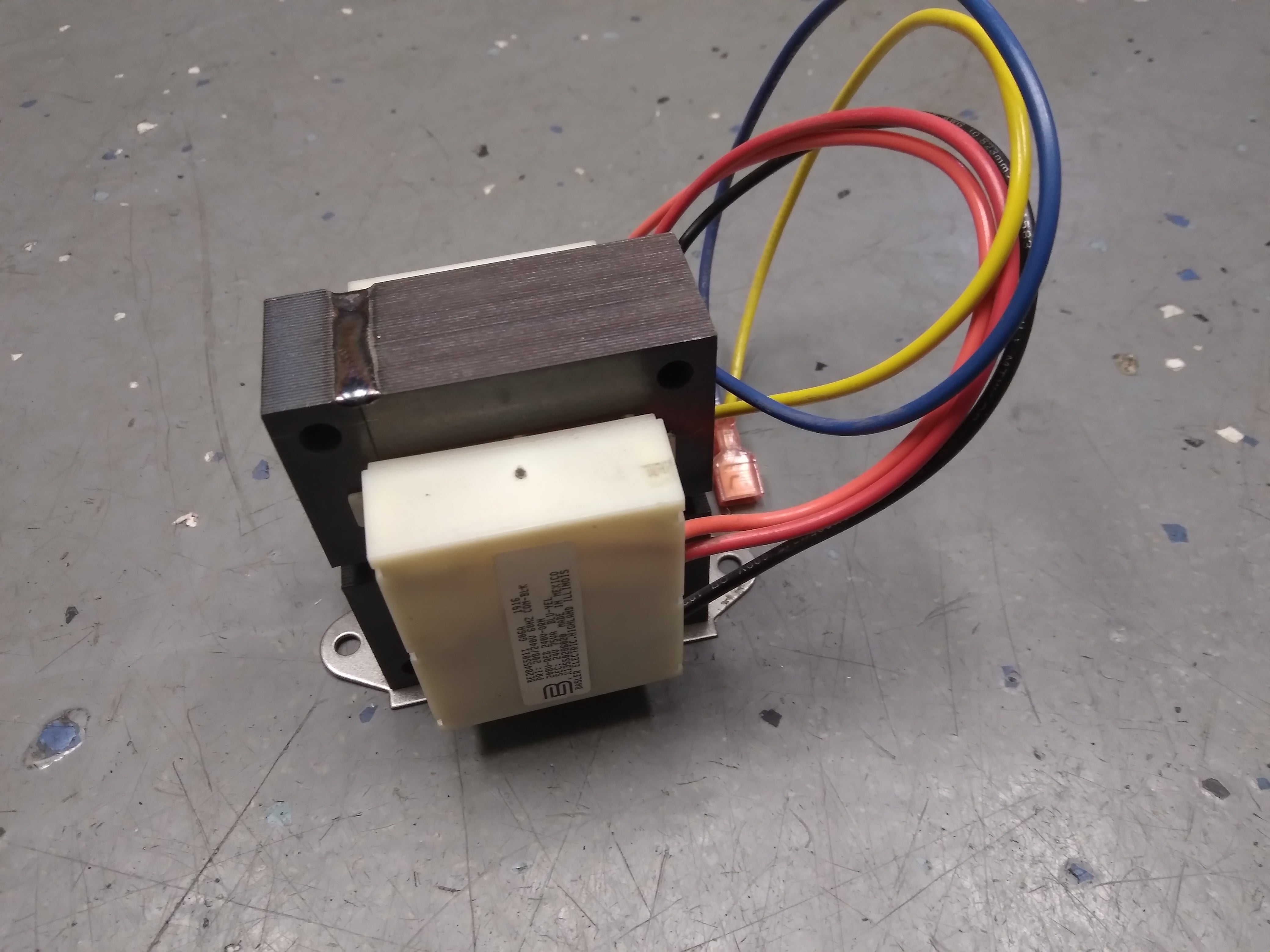 75 VA Transformer, Primary:208,240 VAC, Secondary:24 VAC – Surplus City