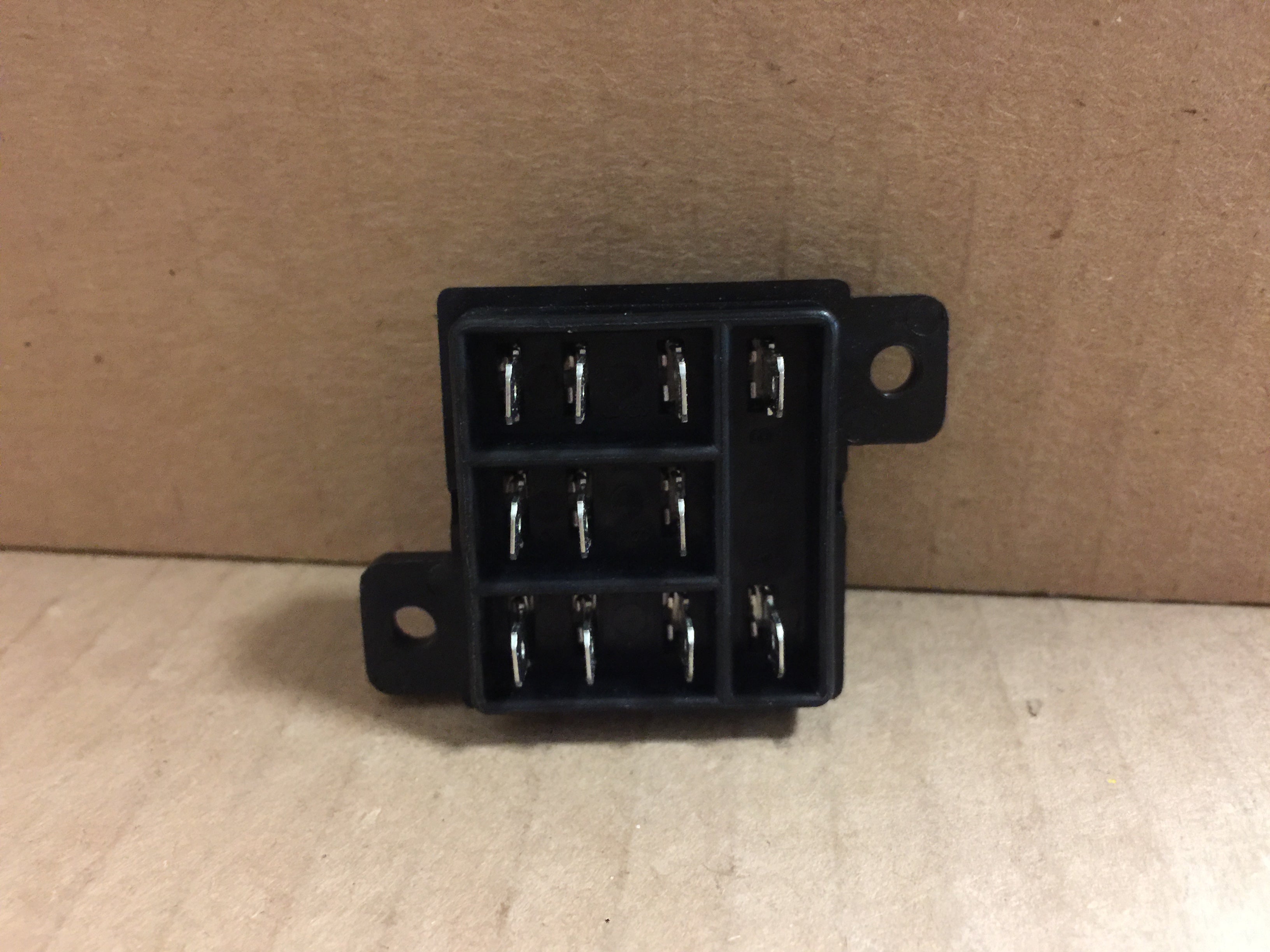 11 PIN RELAY SOCKET – Surplus City Liquidators
