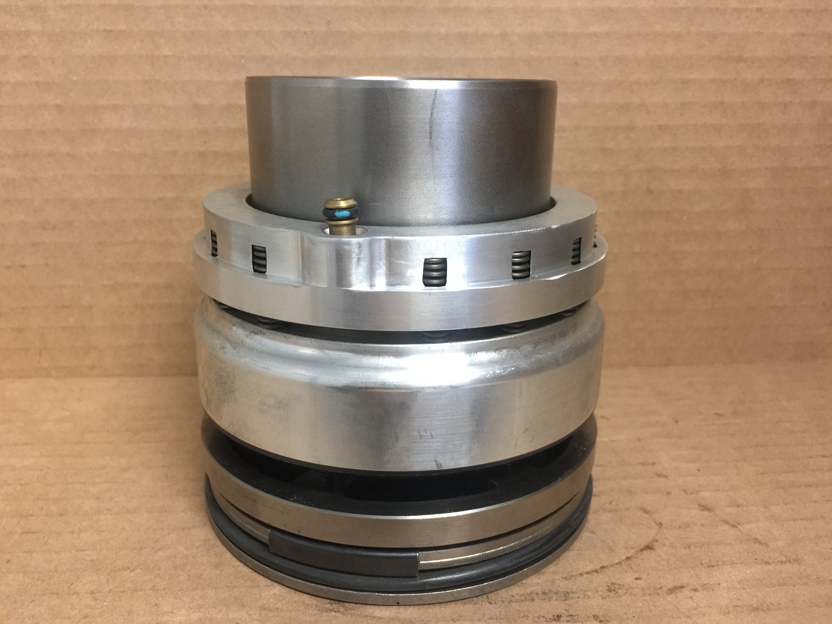 LINER; CYLINDER ASSEMBLY WITH UNLOADERS FOR REFRIGERATION COMPRESSORS ...