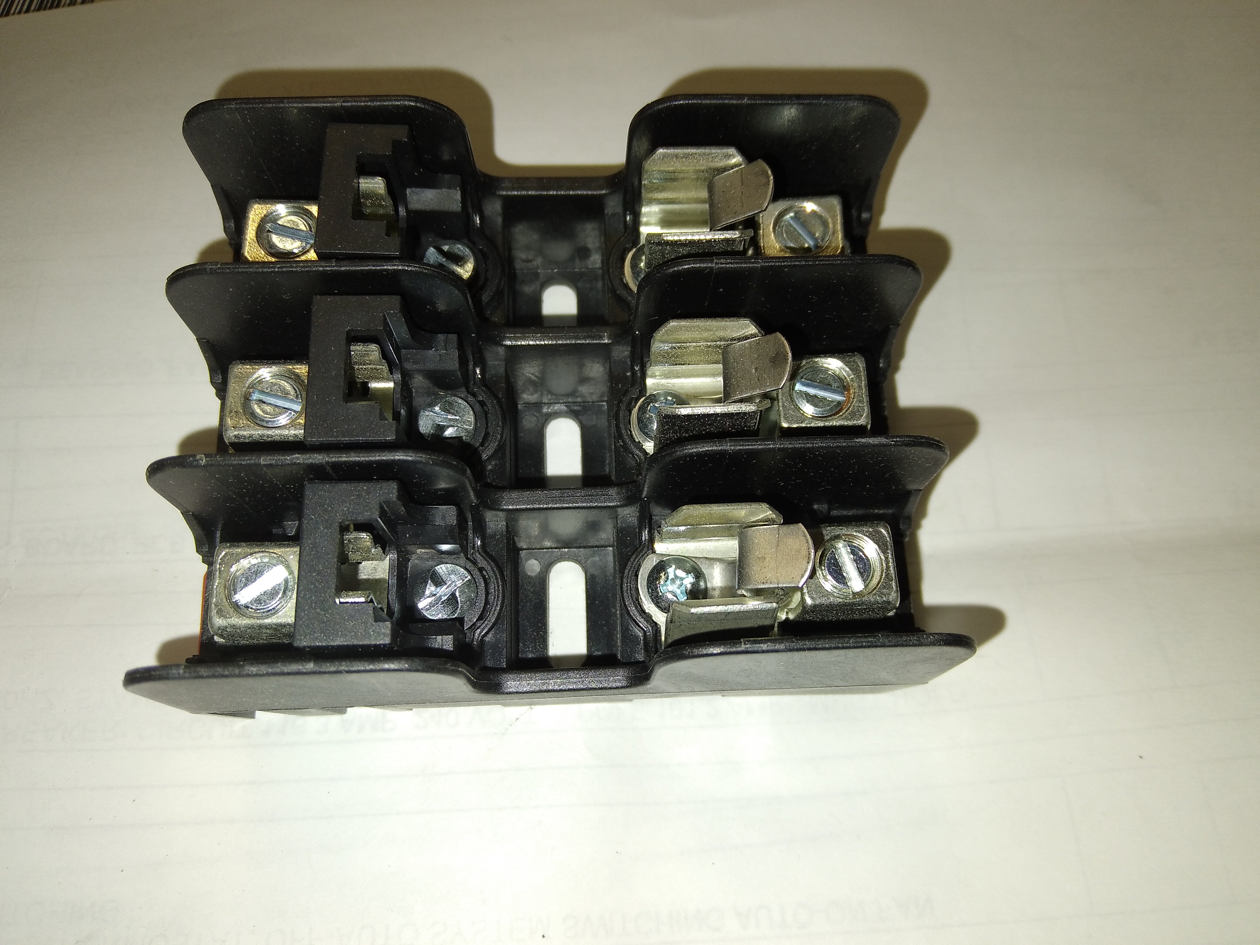 CIRCUIT PROTECTION FUSE BLOCK 600V 30A 3 POLE DIN MOUNT – Surplus City