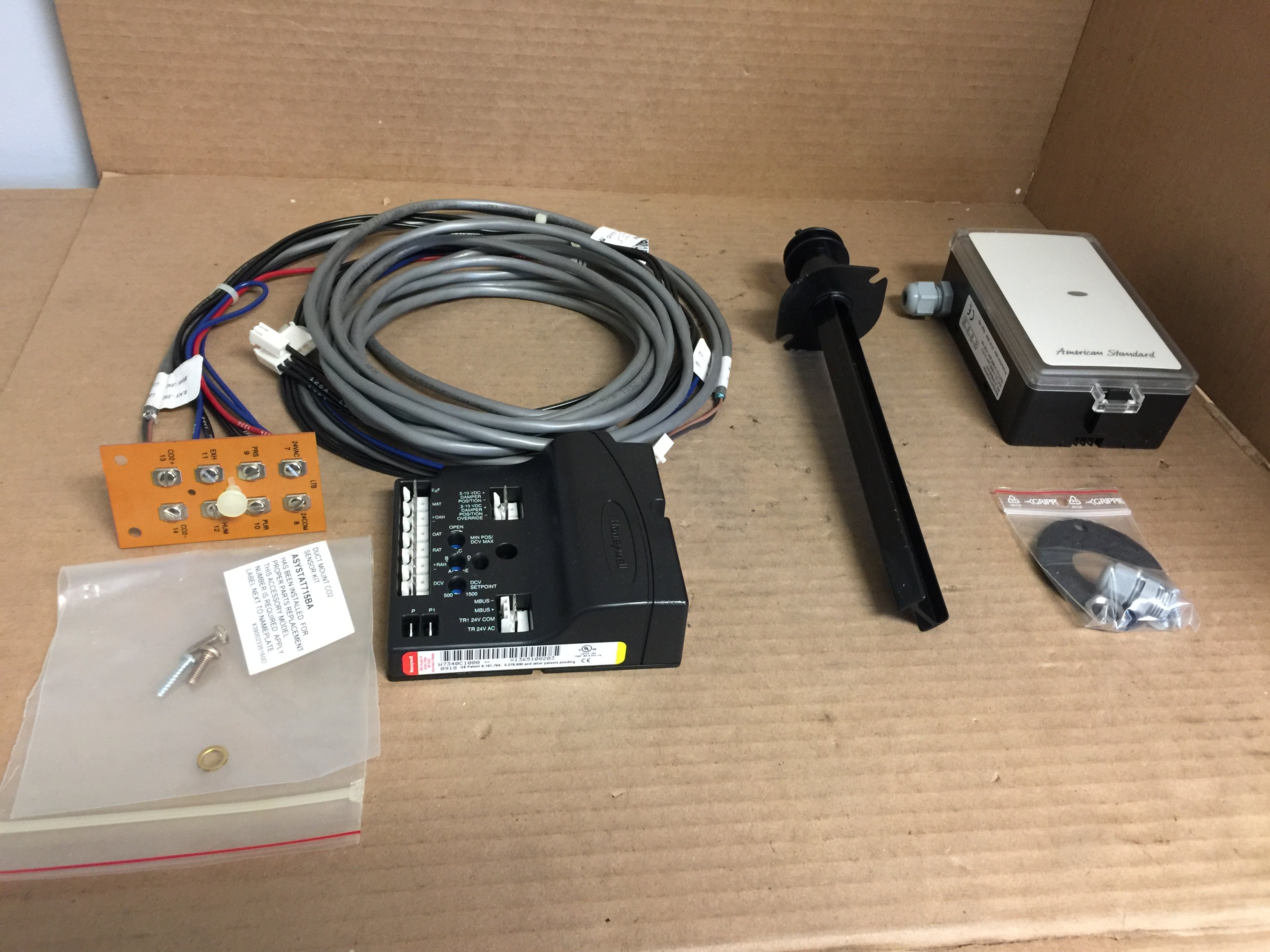 DUCT MOUNTED CO2 SENSOR KIT – Surplus City