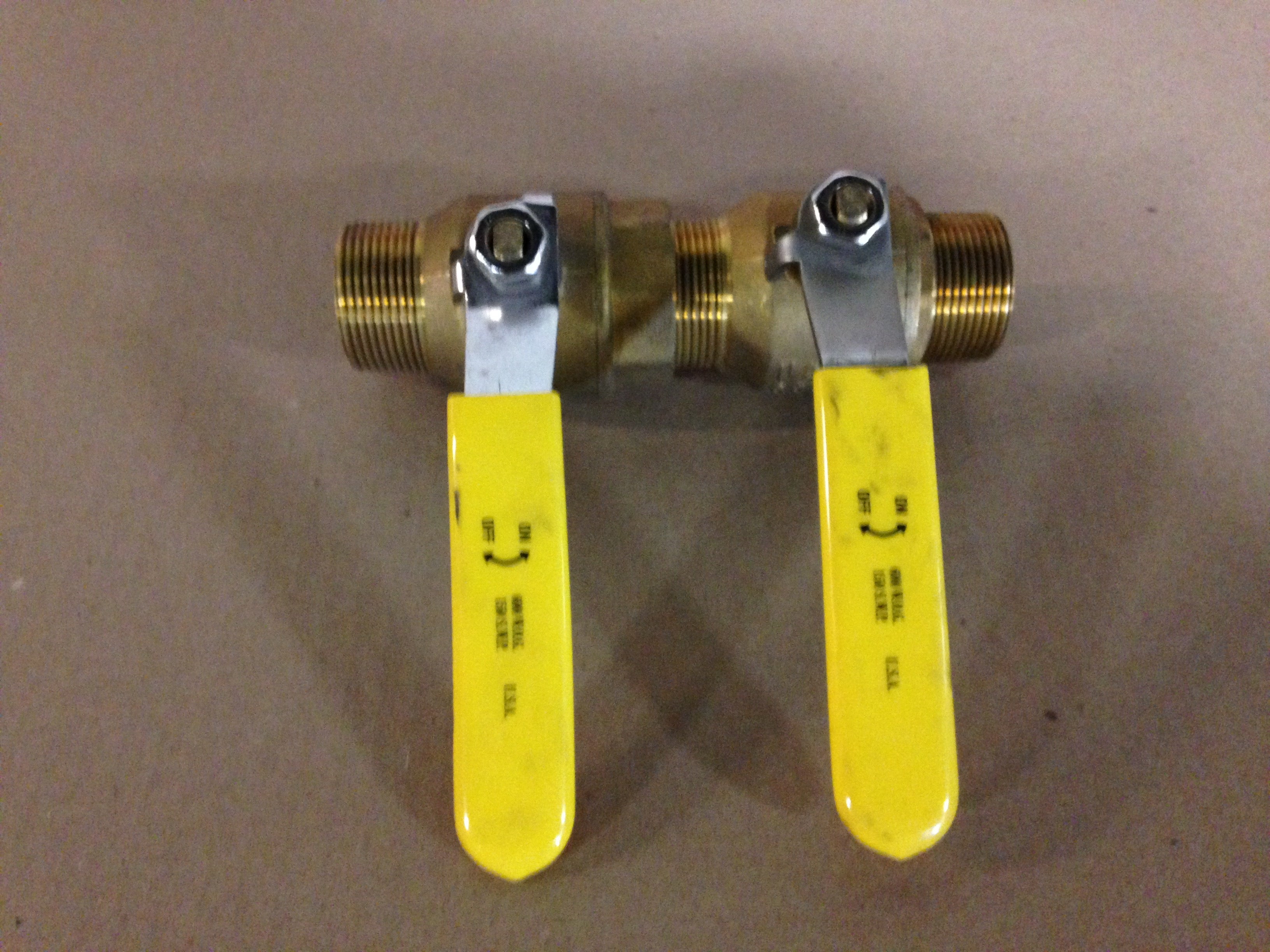 MALE/FEMALE BALL VALVE SET, 1 1/4", YELLOW – Surplus City Liquidators